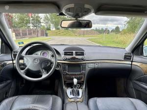 Pelēks Mercedes-Benz E 320 2003 Viļņa, ar dzinēja tilpumu 3.22 L un nobraukumu 230 tūkst. km par 3400 €, foto 13 vietnē AUTOMOTO.COM.LV