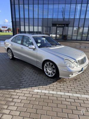 Pelēks Mercedes-Benz E 320 2003 Kauņa, ar dzinēja tilpumu 3.22 L un nobraukumu 510 tūkst. km par 3100 €, foto 4 vietnē AUTOMOTO.COM.LV