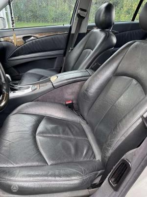 Pelēks Mercedes-Benz E 320 2003 Kauņa, ar dzinēja tilpumu 3.22 L un nobraukumu 510 tūkst. km par 3100 €, foto 12 vietnē AUTOMOTO.COM.LV