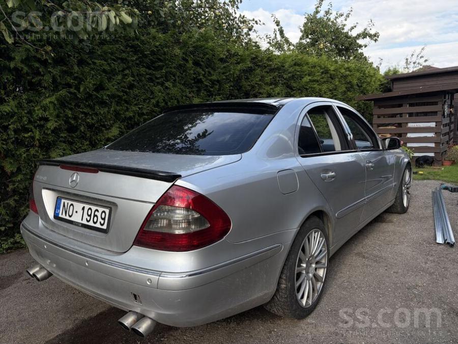 Серый Мерседес Е 320 2003 в Рига, объемом двигателя 3.20 л и пробегом 347 тыс. км за 1900 €, фото 6 на AUTOMOTO.COM.LV