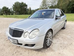 Pelēks Mercedes-Benz E 320 2003 Rīga, ar dzinēja tilpumu 3.20 L un nobraukumu 348 tūkst. km par 2000 €, foto 3 vietnē AUTOMOTO.COM.LV