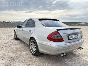 Pelēks Mercedes-Benz E 320 2003 Rīga, ar dzinēja tilpumu 3.20 L un nobraukumu 348 tūkst. km par 2000 €, foto 4 vietnē AUTOMOTO.COM.LV