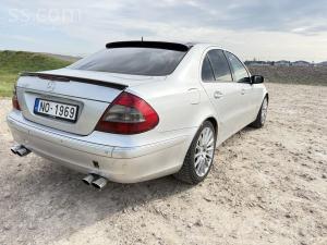 Pelēks Mercedes-Benz E 320 2003 Rīga, ar dzinēja tilpumu 3.20 L un nobraukumu 348 tūkst. km par 2000 €, foto 5 vietnē AUTOMOTO.COM.LV