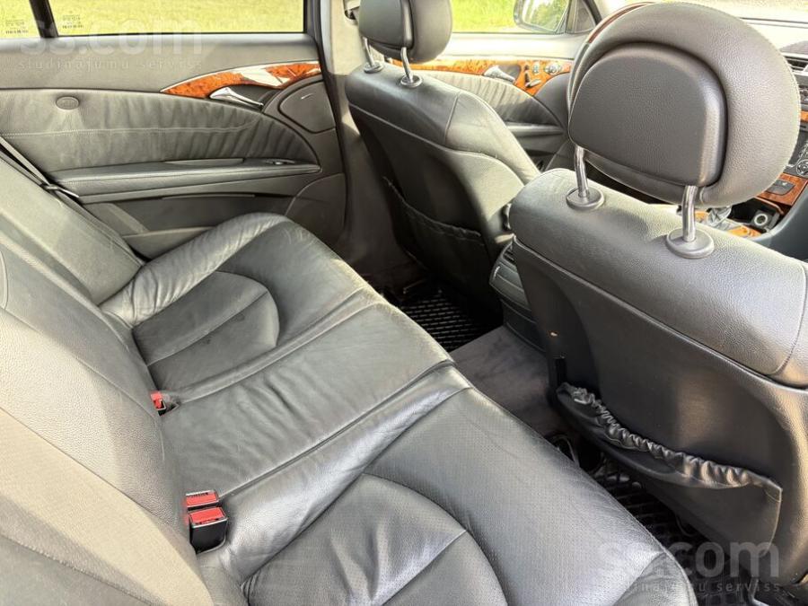Pelēks Mercedes-Benz E 320 2003 Rīga, ar dzinēja tilpumu 3.20 L un nobraukumu 348 tūkst. km par 2000 €, foto 8 vietnē AUTOMOTO.COM.LV