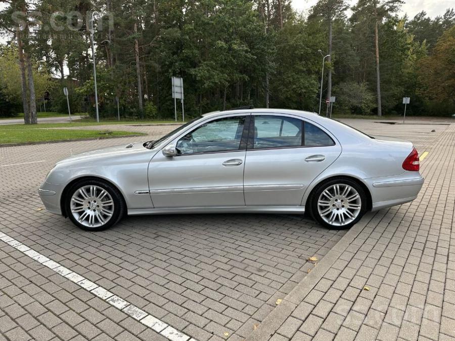 Grey Mercedes-Benz E 320 2003 in Riga, with an engine capacity of 3.00 L and mileage of 355 thousand km for 5600 €, photo 5 on AUTOMOTO.COM.LV