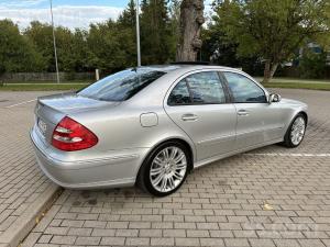 Grey Mercedes-Benz E 320 2003 in Riga, with an engine capacity of 3.00 L and mileage of 355 thousand km for 5600 €, photo 8 on AUTOMOTO.COM.LV