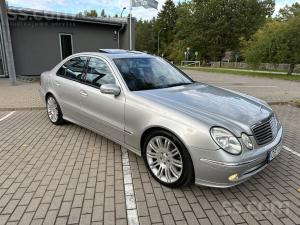 Grey Mercedes-Benz E 320 2003 in Riga, with an engine capacity of 3.00 L and mileage of 355 thousand km for 5600 €, photo 9 on AUTOMOTO.COM.LV