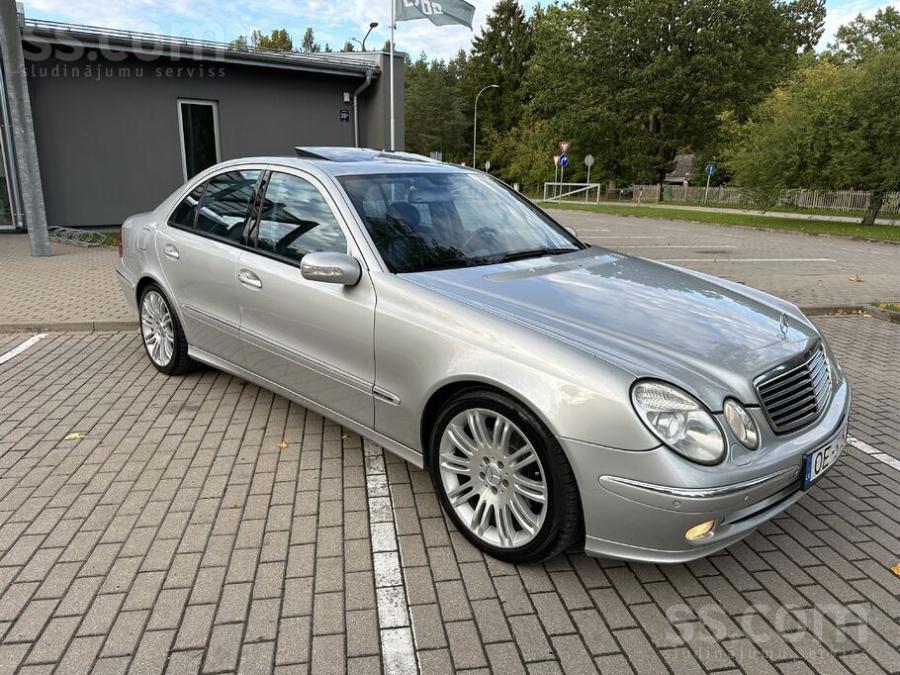 Grey Mercedes-Benz E 320 2003 in Riga, with an engine capacity of 3.00 L and mileage of 355 thousand km for 5600 €, photo 9 on AUTOMOTO.COM.LV