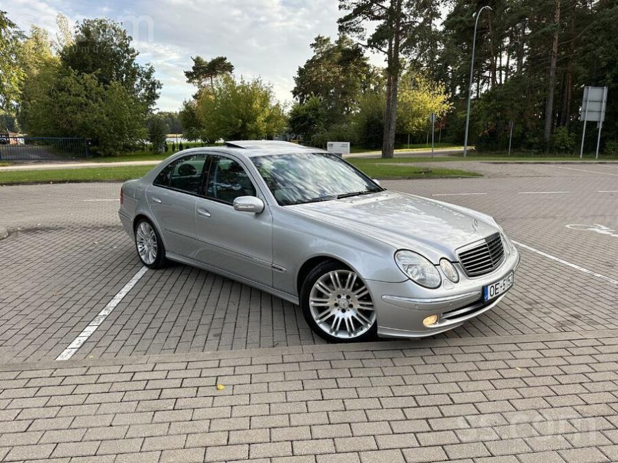 Grey Mercedes-Benz E 320 2003 in Riga, with an engine capacity of 3.00 L and mileage of 355 thousand km for 5600 €, photo 16 on AUTOMOTO.COM.LV