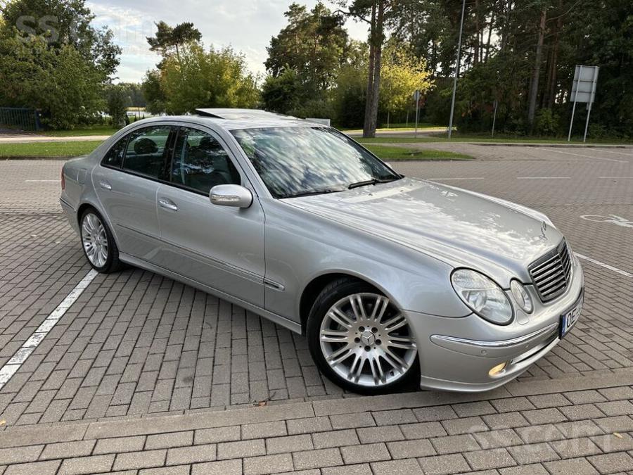 Grey Mercedes-Benz E 320 2003 in Riga, with an engine capacity of 3.00 L and mileage of 355 thousand km for 5600 €, photo 17 on AUTOMOTO.COM.LV