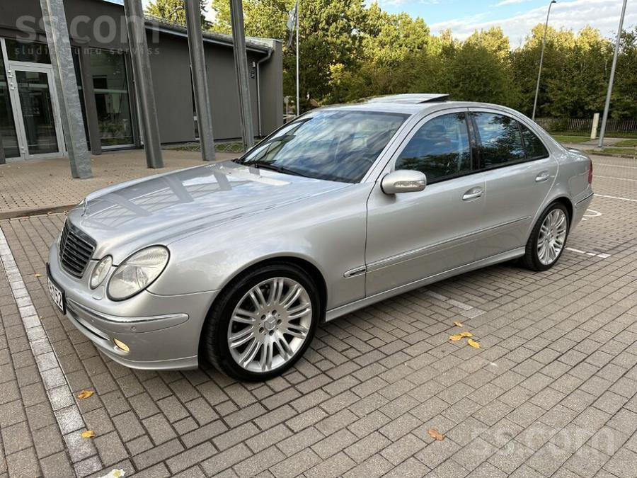 Grey Mercedes-Benz E 320 2003 in Riga, with an engine capacity of 3.00 L and mileage of 355 thousand km for 5600 €, photo 22 on AUTOMOTO.COM.LV