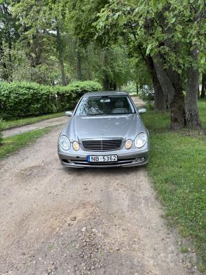 Grey Mercedes-Benz E 320 2004 in Jekabpils, with an engine capacity of 3.20 L and mileage of 420 thousand km for 1550 €, photo 1 on AUTOMOTO.COM.LV