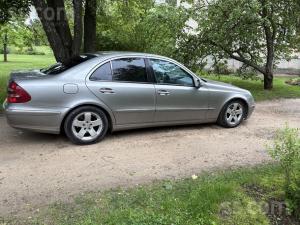 Grey Mercedes-Benz E 320 2004 in Jekabpils, with an engine capacity of 3.20 L and mileage of 420 thousand km for 1550 €, photo 4 on AUTOMOTO.COM.LV