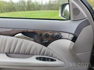 Pelēks Mercedes-Benz E 320 2004 Preiļi, ar dzinēja tilpumu 3.20 L un nobraukumu 290 tūkst. km par 1600 €, foto 8 vietnē AUTOMOTO.COM.LV