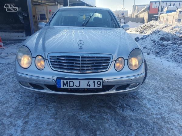 Grey Mercedes-Benz E 320 2004 in Kaunas, with an engine capacity of 3.20 L and mileage of 360 thousand km for 2150 €, photo 2 on AUTOMOTO.COM.LV