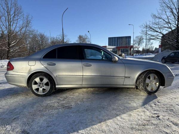 Серый Мерседес Е 320 2004 в Вильнюс, объемом двигателя 3.20 л и пробегом 354 тыс. км за 2250 €, фото 4 на AUTOMOTO.COM.LV