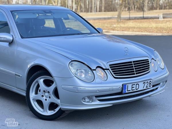 Pelēks Mercedes-Benz E 320 2004 Kauņa, ar dzinēja tilpumu 3.20 L un nobraukumu 277 tūkst. km par 2450 €, foto 1 vietnē AUTOMOTO.COM.LV