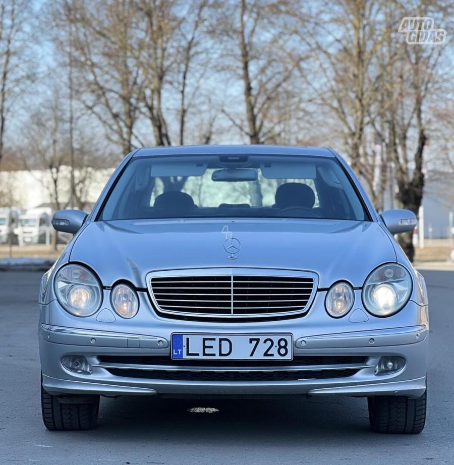 Pelēks Mercedes-Benz E 320 2004 Kauņa, ar dzinēja tilpumu 3.20 L un nobraukumu 277 tūkst. km par 2450 €, foto 3 vietnē AUTOMOTO.COM.LV