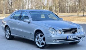 Pelēks Mercedes-Benz E 320 2004 Kauņa, ar dzinēja tilpumu 3.20 L un nobraukumu 277 tūkst. km par 2450 €, foto 5 vietnē AUTOMOTO.COM.LV