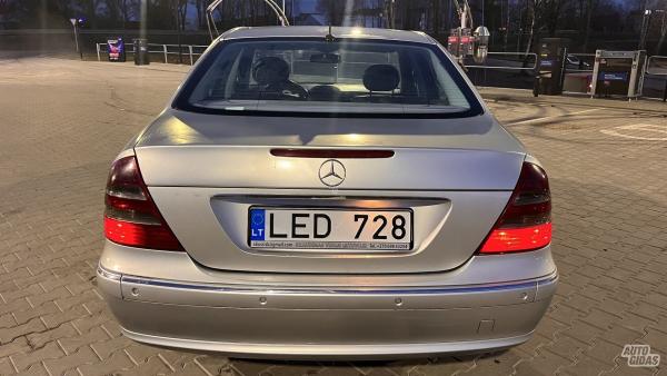 Pelēks Mercedes-Benz E 320 2004 Kauņa, ar dzinēja tilpumu 3.20 L un nobraukumu 270 tūkst. km par 2100 €, foto 6 vietnē AUTOMOTO.COM.LV