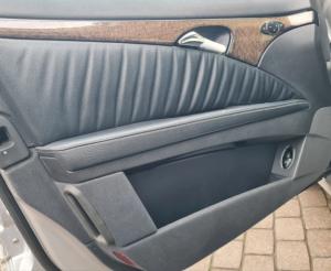Pelēks Mercedes-Benz E 320 2004 Rīga, ar dzinēja tilpumu 3.20 L un nobraukumu 345 tūkst. km par 2950 €, foto 9 vietnē AUTOMOTO.COM.LV
