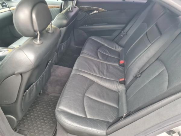 Pelēks Mercedes-Benz E 320 2004 Rīga, ar dzinēja tilpumu 3.20 L un nobraukumu 345 tūkst. km par 2950 €, foto 10 vietnē AUTOMOTO.COM.LV