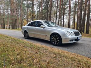 Pelēks Mercedes-Benz E 320 2004 Rīga, ar dzinēja tilpumu 3.20 L un nobraukumu 345 tūkst. km par 2950 €, foto 16 vietnē AUTOMOTO.COM.LV