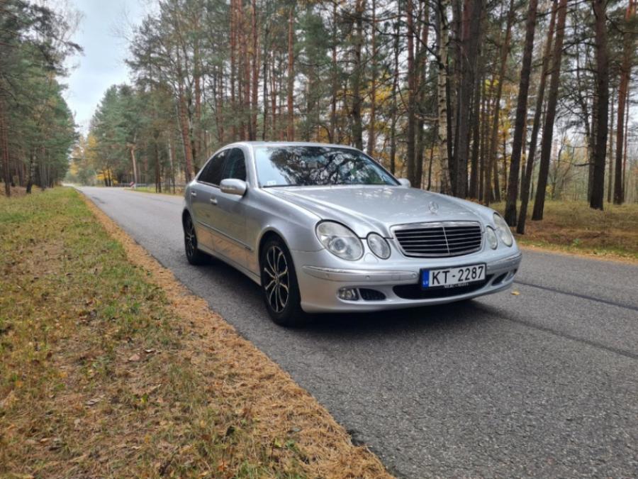 Pelēks Mercedes-Benz E 320 2004 Rīga, ar dzinēja tilpumu 3.20 L un nobraukumu 345 tūkst. km par 2950 €, foto 17 vietnē AUTOMOTO.COM.LV