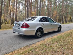Pelēks Mercedes-Benz E 320 2004 Rīga, ar dzinēja tilpumu 3.20 L un nobraukumu 345 tūkst. km par 2950 €, foto 19 vietnē AUTOMOTO.COM.LV