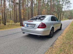 Pelēks Mercedes-Benz E 320 2004 Rīga, ar dzinēja tilpumu 3.20 L un nobraukumu 345 tūkst. km par 2950 €, foto 20 vietnē AUTOMOTO.COM.LV