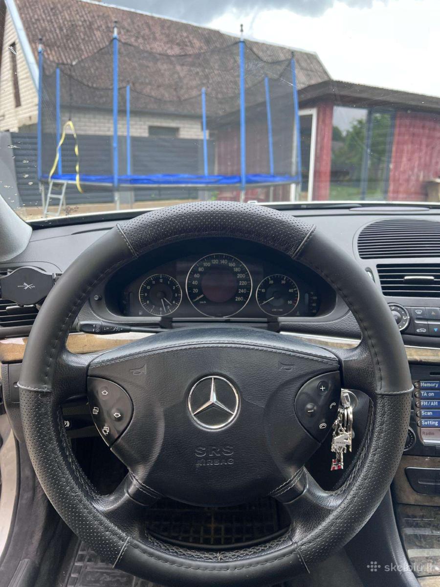 Grey Mercedes-Benz E 320 2004 in Mazeikiai, with an engine capacity of 3.20 L and mileage of 320 thousand km for 1500 €, photo 22 on AUTOMOTO.COM.LV