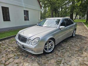 Pelēks Mercedes-Benz E 320 2004 Kauņa, ar dzinēja tilpumu 3.20 L un nobraukumu 322 tūkst. km par 4150 €, foto 3 vietnē AUTOMOTO.COM.LV