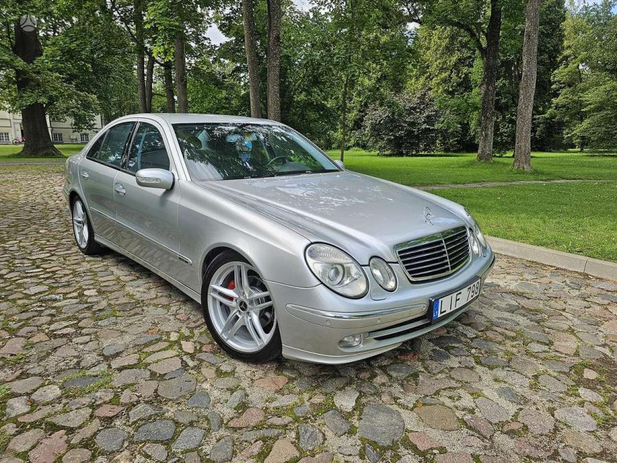 Pelēks Mercedes-Benz E 320 2004 Kauņa, ar dzinēja tilpumu 3.20 L un nobraukumu 322 tūkst. km par 4150 €, foto 6 vietnē AUTOMOTO.COM.LV