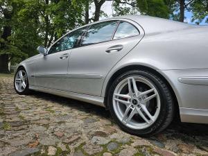 Pelēks Mercedes-Benz E 320 2004 Kauņa, ar dzinēja tilpumu 3.20 L un nobraukumu 322 tūkst. km par 4150 €, foto 14 vietnē AUTOMOTO.COM.LV