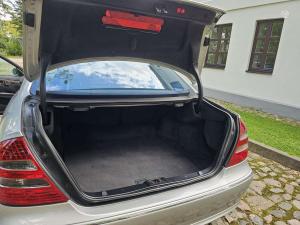 Pelēks Mercedes-Benz E 320 2004 Kauņa, ar dzinēja tilpumu 3.20 L un nobraukumu 322 tūkst. km par 4150 €, foto 22 vietnē AUTOMOTO.COM.LV
