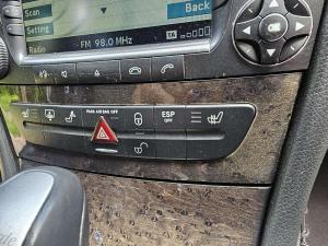 Pelēks Mercedes-Benz E 320 2004 Kauņa, ar dzinēja tilpumu 3.20 L un nobraukumu 322 tūkst. km par 4150 €, foto 27 vietnē AUTOMOTO.COM.LV