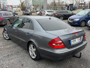 Grey Mercedes-Benz E 320 2005 in Kaunas, with an engine capacity of 3.20 L and mileage of 5 thousand km for 2350 €, photo 12 on AUTOMOTO.COM.LV
