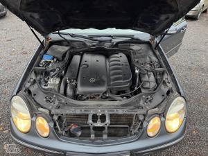 Grey Mercedes-Benz E 320 2005 in Kaunas, with an engine capacity of 3.20 L and mileage of 5 thousand km for 2350 €, photo 28 on AUTOMOTO.COM.LV