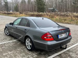 Pelēks Mercedes-Benz E 320 2005 Kauņa, ar dzinēja tilpumu 3.20 L un nobraukumu 563 tūkst. km par 2250 €, foto 25 vietnē AUTOMOTO.COM.LV