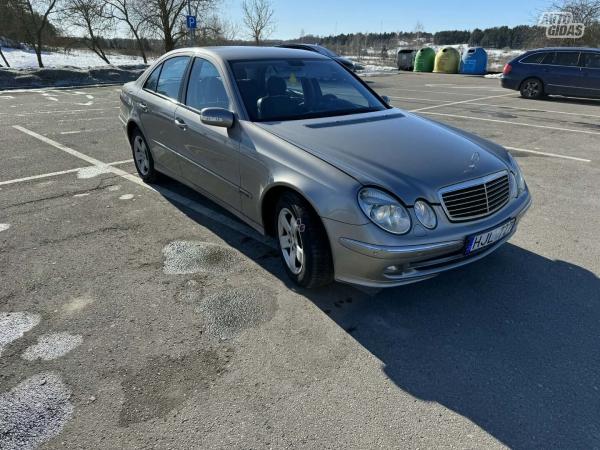 Pelēks Mercedes-Benz E 320 2005 Kupiškis, ar dzinēja tilpumu 3.20 L un nobraukumu 400 tūkst. km par 2700 €, foto 2 vietnē AUTOMOTO.COM.LV