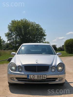 Pelēks Mercedes-Benz E 320 2005 Rīga, ar dzinēja tilpumu 3.20 L un nobraukumu 373 tūkst. km par 4300 €, foto  vietnē AUTOMOTO.COM.LV