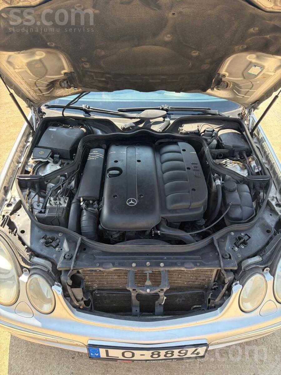 Grey Mercedes-Benz E 320 2005 in Riga, with an engine capacity of 3.20 L and mileage of 373 thousand km for 4300 €, photo 11 on AUTOMOTO.COM.LV
