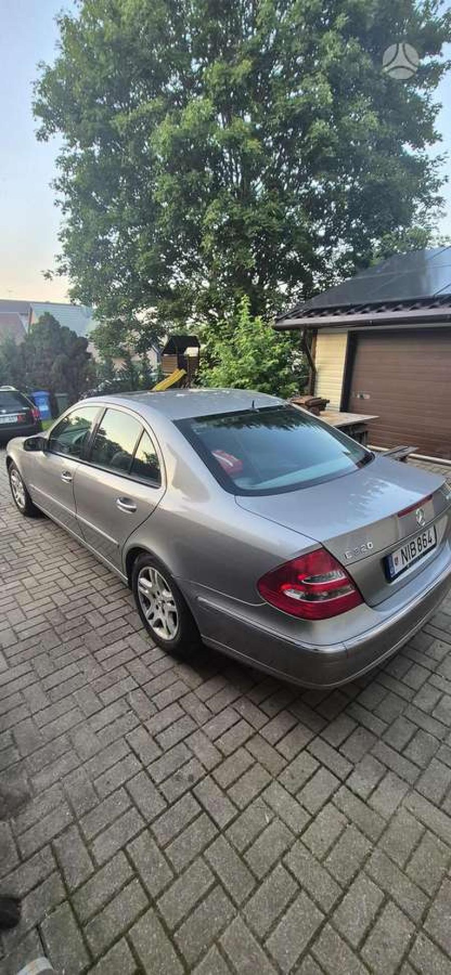 Grey Mercedes-Benz E 320 2005 in Marijampole, with an engine capacity of 3.20 L and mileage of 162 thousand km for 2800 €, photo 5 on AUTOMOTO.COM.LV