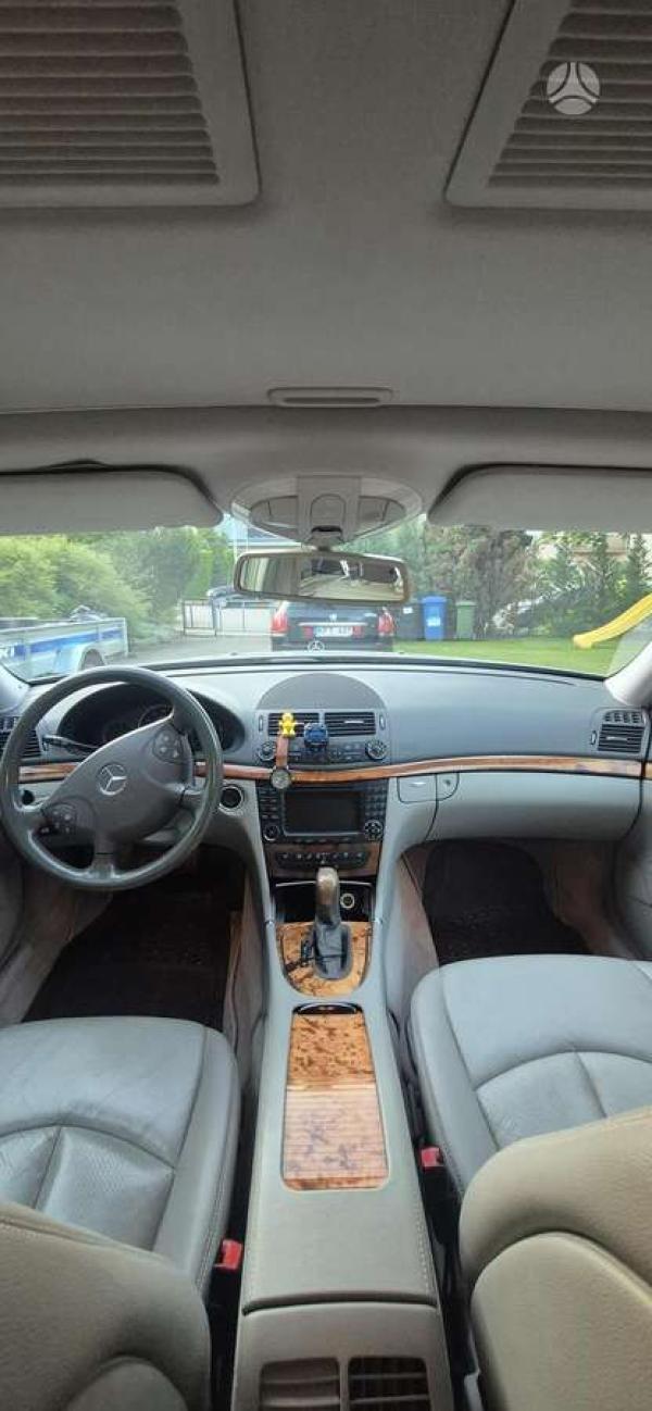 Pelēks Mercedes-Benz E 320 2005 Marijampole, ar dzinēja tilpumu 3.20 L un nobraukumu 162 tūkst. km par 2800 €, foto 5 vietnē AUTOMOTO.COM.LV