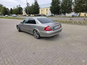Серый Мерседес Е 320 2005 в Аникщяй, объемом двигателя 3.22 л и пробегом 375 тыс. км за 3500 €, фото 3 на AUTOMOTO.COM.LV