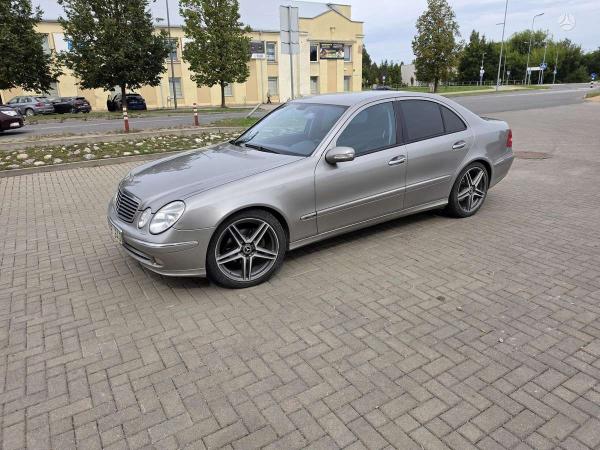 Серый Мерседес Е 320 2005 в Аникщяй, объемом двигателя 3.22 л и пробегом 375 тыс. км за 3500 €, фото 11 на AUTOMOTO.COM.LV