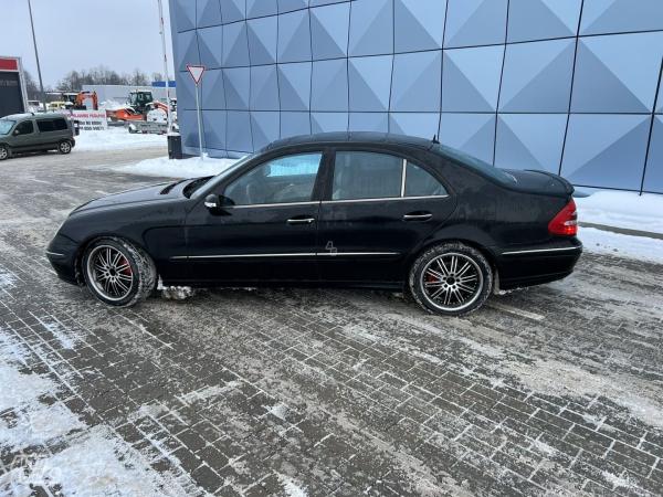 Pelēks Mercedes-Benz E 320 2006 Klaipėda, ar dzinēja tilpumu 3.00 L un nobraukumu 355 tūkst. km par 2350 €, foto 6 vietnē AUTOMOTO.COM.LV