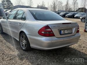 Pelēks Mercedes-Benz E 320 2006 Rīga, ar dzinēja tilpumu 3.00 L un nobraukumu 360 tūkst. km par 1500 €, foto 7 vietnē AUTOMOTO.COM.LV