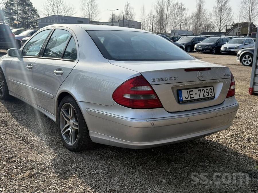 Pelēks Mercedes-Benz E 320 2006 Rīga, ar dzinēja tilpumu 3.00 L un nobraukumu 360 tūkst. km par 1500 €, foto 7 vietnē AUTOMOTO.COM.LV