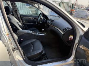 Pelēks Mercedes-Benz E 320 2006 Rīga, ar dzinēja tilpumu 3.00 L un nobraukumu 360 tūkst. km par 1500 €, foto 10 vietnē AUTOMOTO.COM.LV